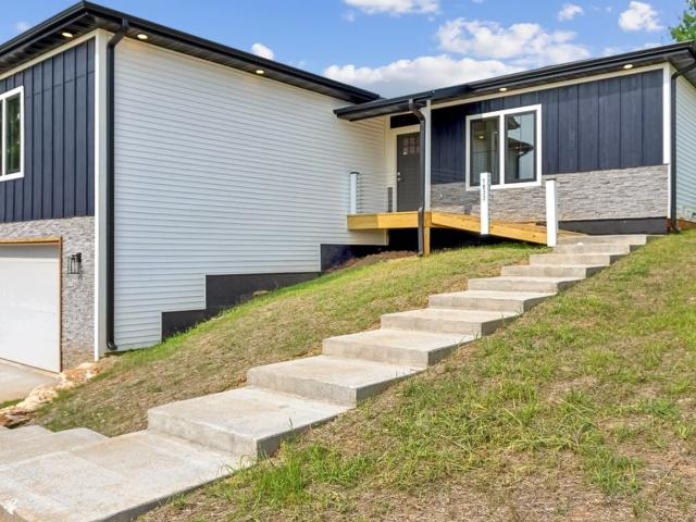 Beautiful Complete Newly Built 3 bedroom 2 full bath 2 car garage