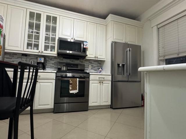 Beautiful condo with spacious bedroom close 2 NYC!