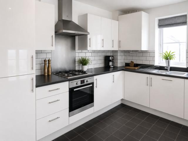 Beautiful Canal Side Two Bed Top Floor Flat to Let in Stroud