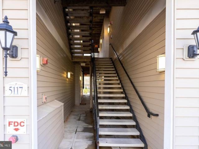 Beautiful Centreville Condo right off Rt 66,50,28
