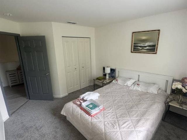 Beautiful clean 3 bedroom townhouse