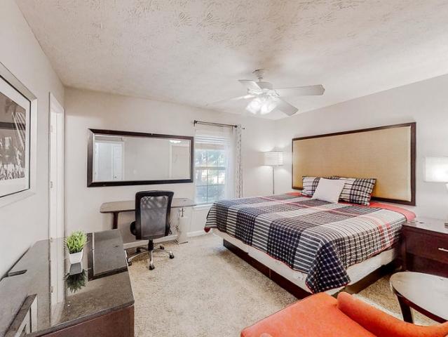 Beautiful culdesac home nested in a quite neighbor