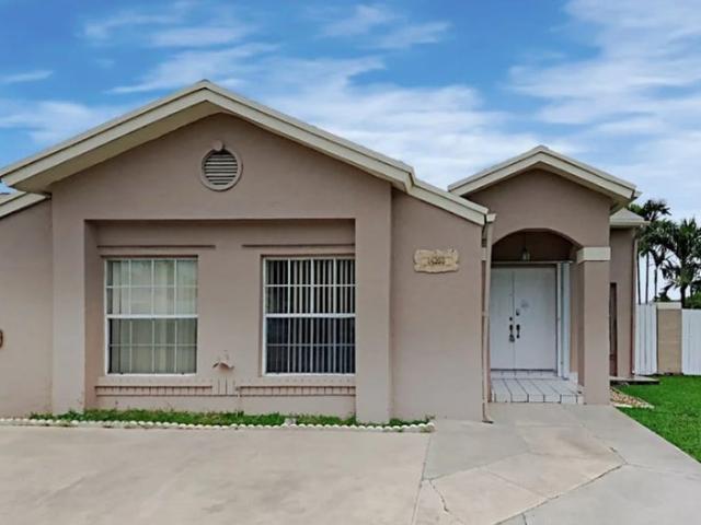 Beautiful and amazing 3bed 2bath available f