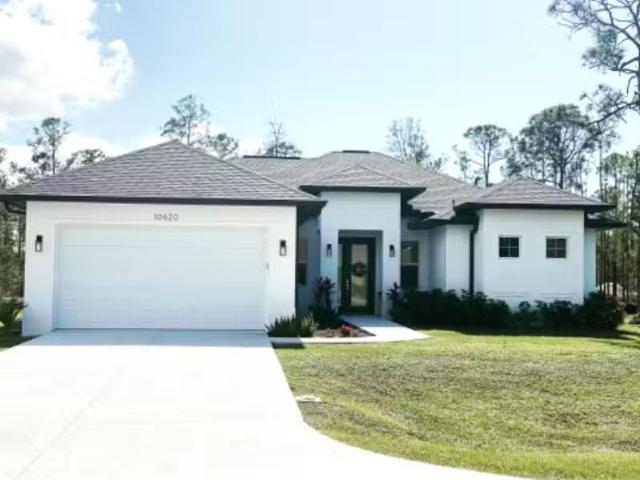 BEAUTIFUL AND BRIGHT HOME IN BONITA SPRINGS 10620 Ankeny Ln