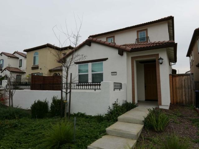Beautiful and Clean Bedroom for Rent in Antelope