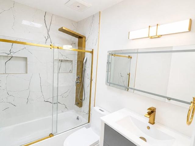 Beautiful and quite Townhouse in Sherman Oaks