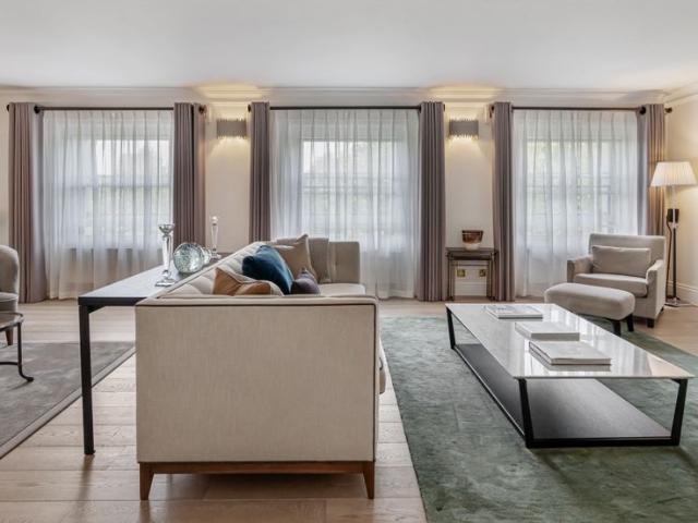 Beautiful apartment moments away from Kensington Gardens