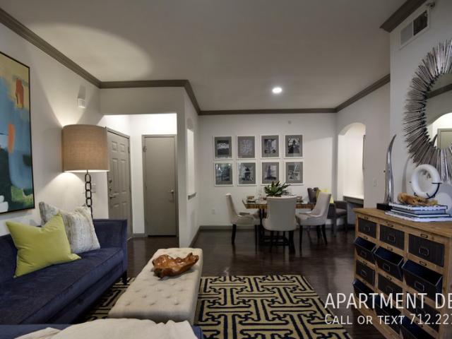 Beautiful, apartment home in desirable location in Astrodome