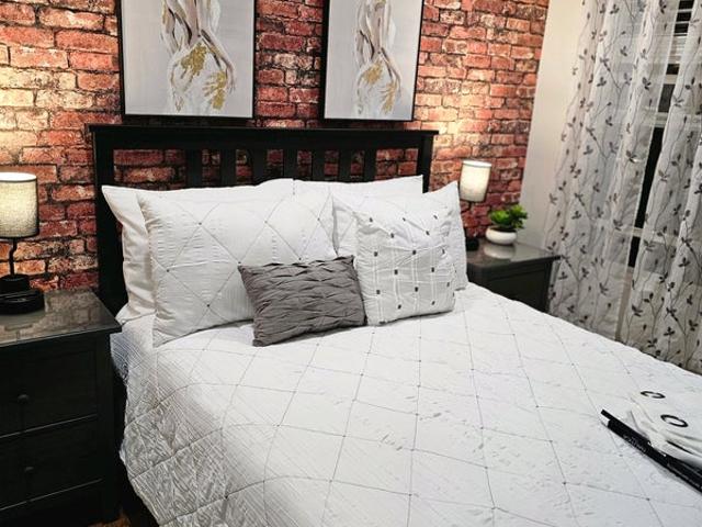 Beautiful Bedroom $1200 June 2