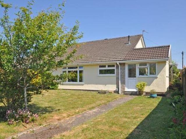 Beautiful Bungalow, Royce Walk, 2 Bedroom Semi detached