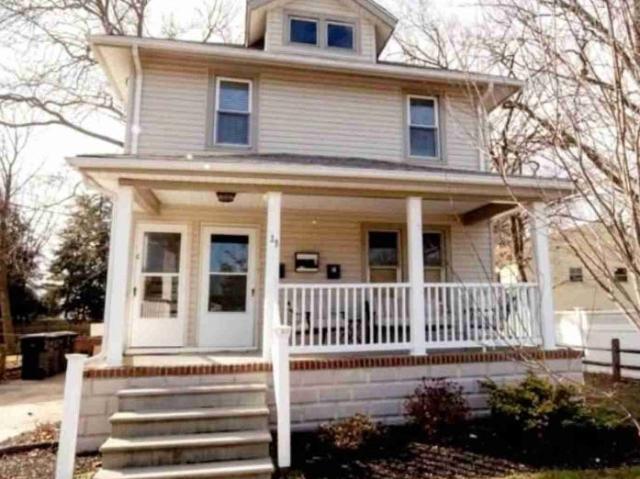 Beautiful duplex apartment unit with private entra