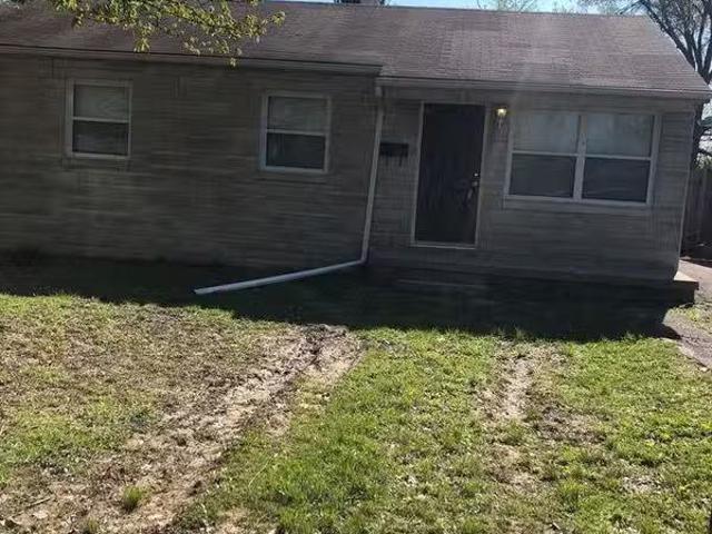 Beautiful Eastside Stone Ranch 719 North Bazil Avenue