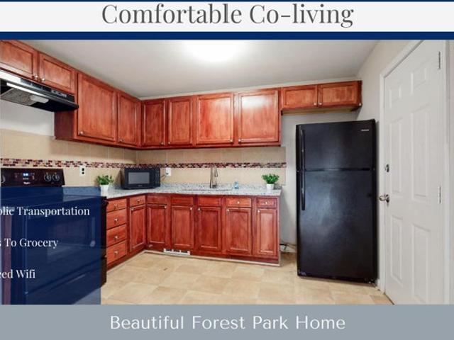 Beautiful Forest Park Home! Don't Miss Out! Spacio