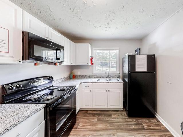 Beautiful Fairway Acres Home, Newly Renovated