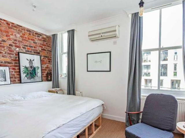 Beautiful flat in the heart of New Cross