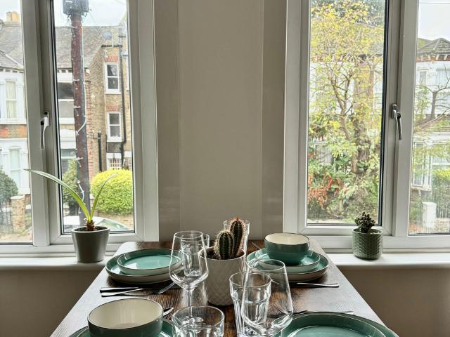 Beautiful flat in Brixton Has an Apartment