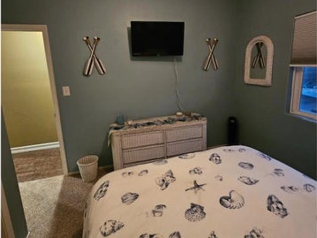 Beautiful Fully Furnished Room NW