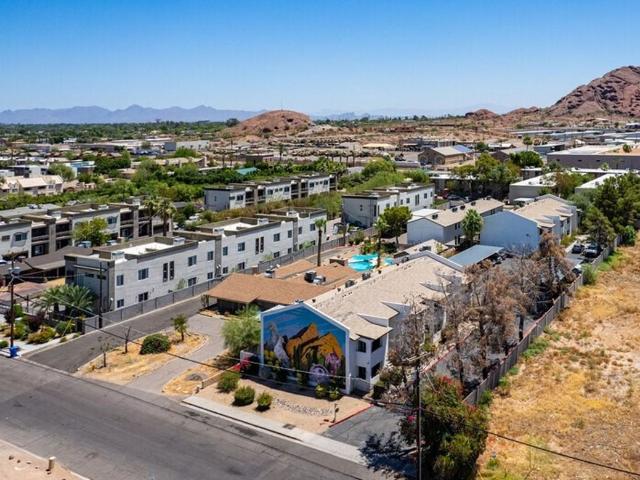 Beautiful Fully Renovated, Gated Community! 2 Bedroom Apartment for Rent at 1637 N 51st St, Phoenix, AZ 85008