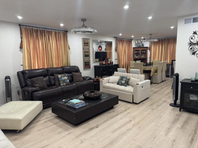 BEAUTIFUL FURNISHED ROOM IN CANOGA PARK