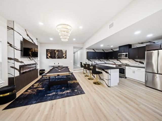 Beautiful Furnished Room in a Professionally Manag