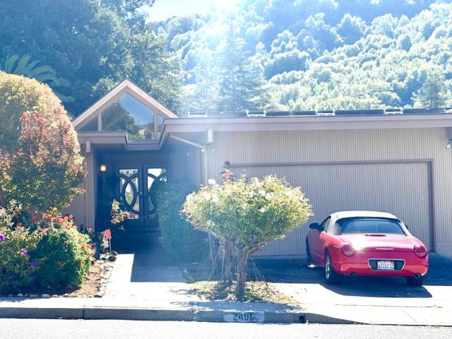 Beautiful, furnished 3 room suite in private home