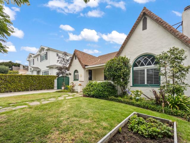 Beautiful House in Westwood Charter Cachment Area