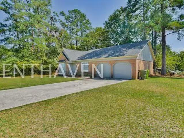 Beautiful Home with Two Car Garage 1704 Westchester Drive