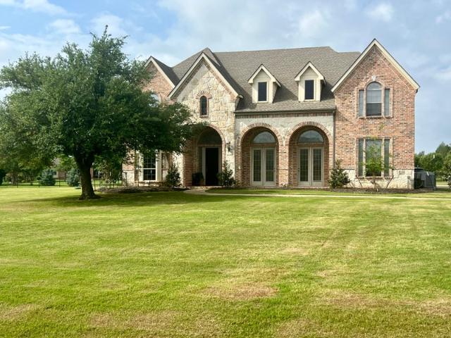 Beautiful Home in Quiet Safe Up Scale Neighborhood