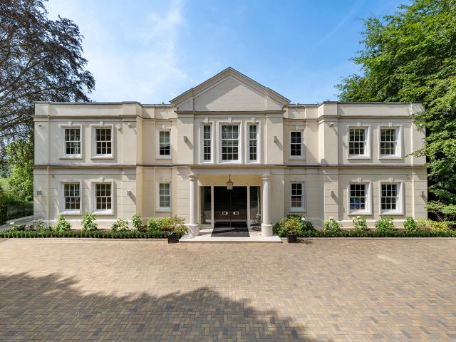 Beautiful home in Surrey