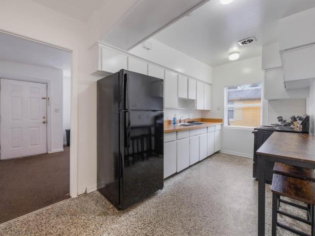 Beautiful Home – Near Everything! Clean, quiet, an