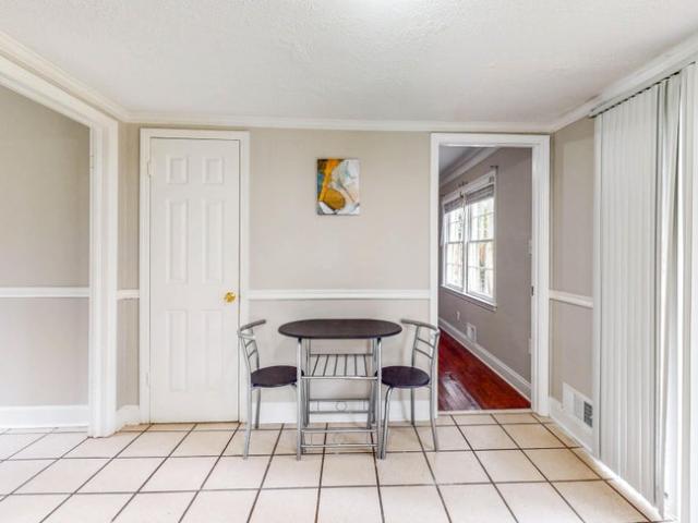 Beautiful home near Tara Blvd with Spacious Bed