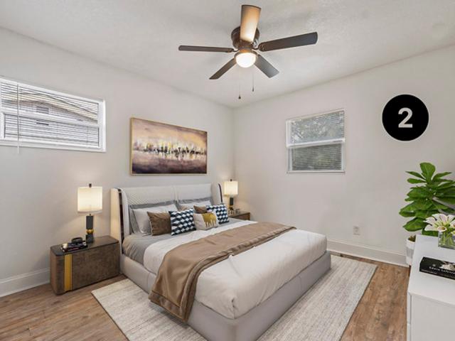 Beautiful & high quality Temple Terrace House with Living room