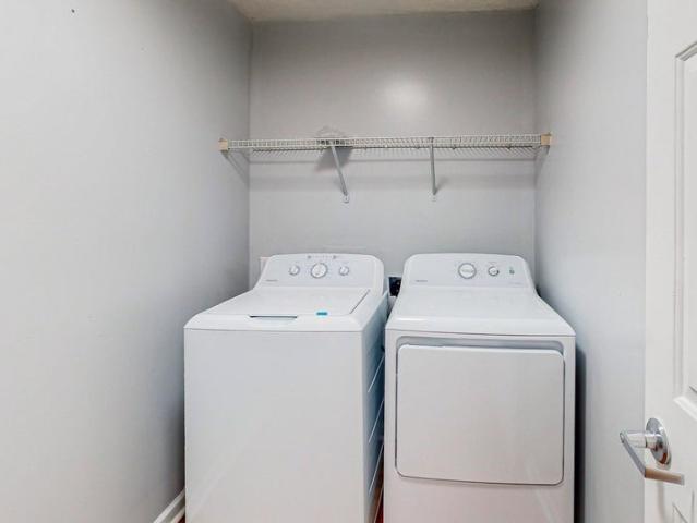Beautiful & highquality Decatur House with Workspa