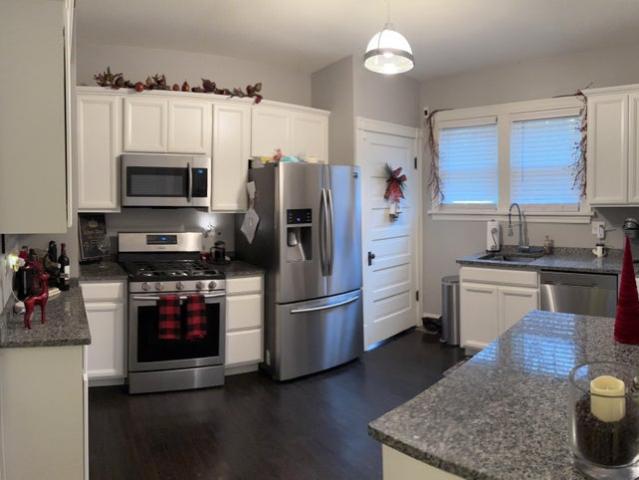 Beautiful historical downtown St. Charles Home