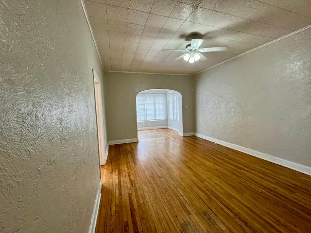 Beautiful, HUGE 2 bedroom apartment for you! + FREE HIGH SPEED WIFI!