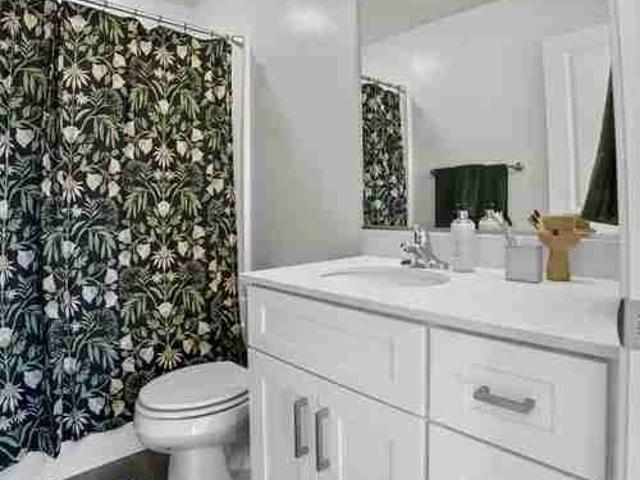 Beautiful Ivins Townhome_End unit with plenty of