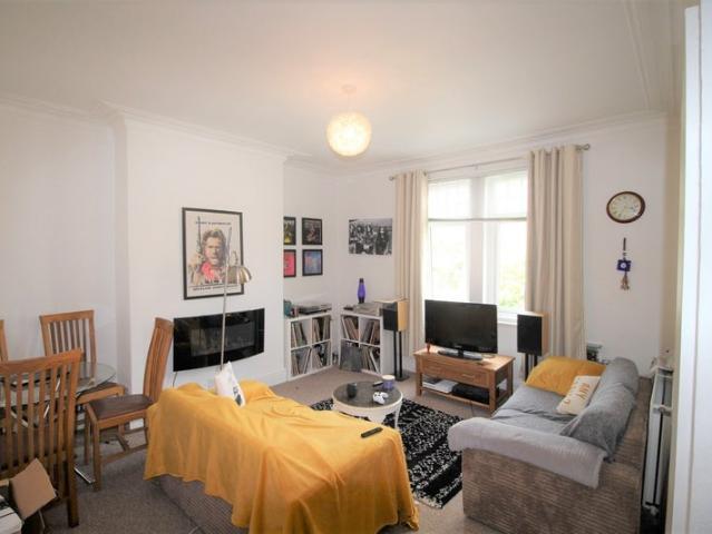Beautiful One Bed Apartment Located Near City