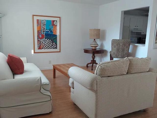 Beautiful One bed Move in Ready