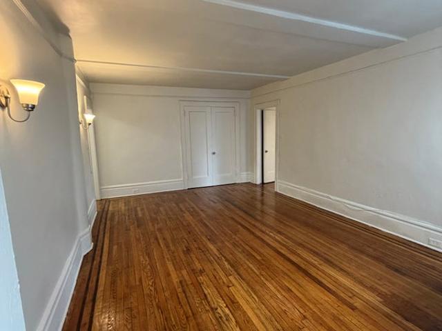 Beautiful One Bedroom Apartment Now Available In E