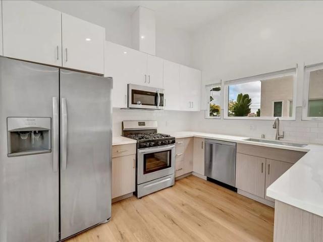 Beautiful One Bedroom Apartment In Long Beach CA