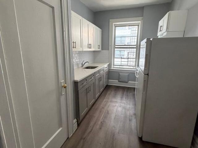Beautiful One Bedroom Now Available In East Orange