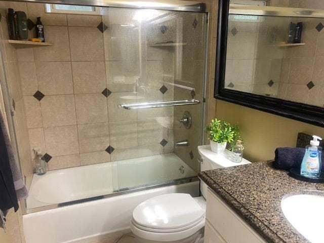 Beautiful ocean view home room