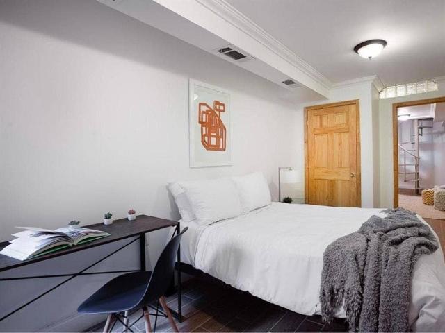 Beautiful Large Bedroom in Manhattan
