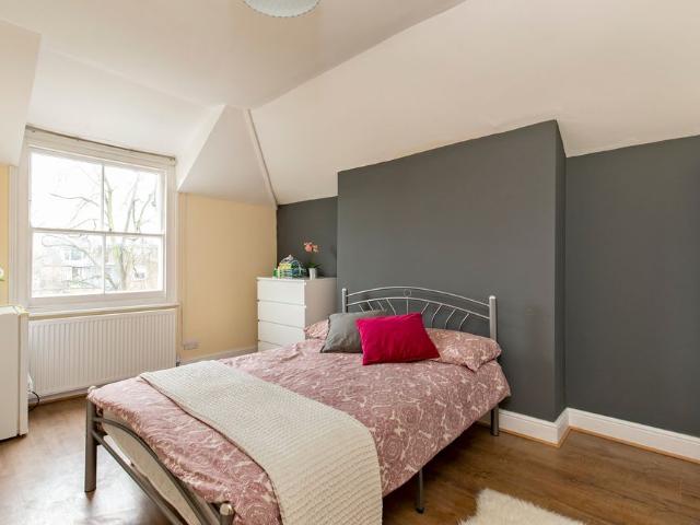Beautiful Large Victorian House in Stoke Newington  Room 6