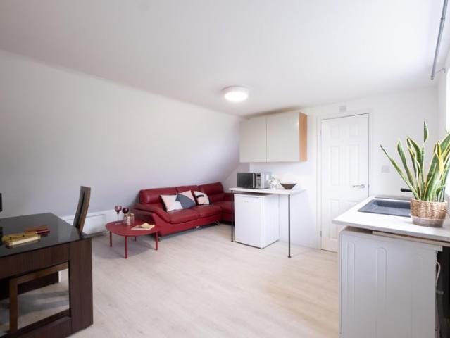 Beautiful, light, spacious studio nr A14 impington