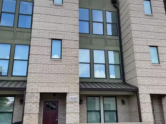 Beautiful Luxury 3BR Townhome in Seversville 1535 Duckworth Ave