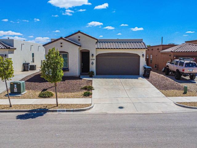 Beautiful Modern & Contemporary House4 bed 2 baths