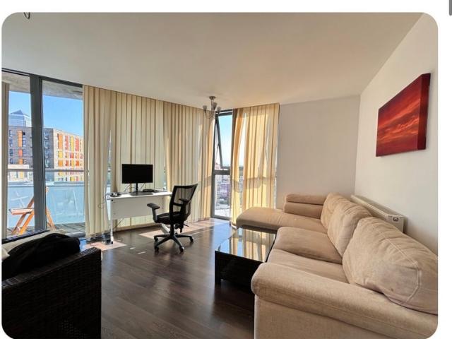 Beautiful modern 1 bedroom flat