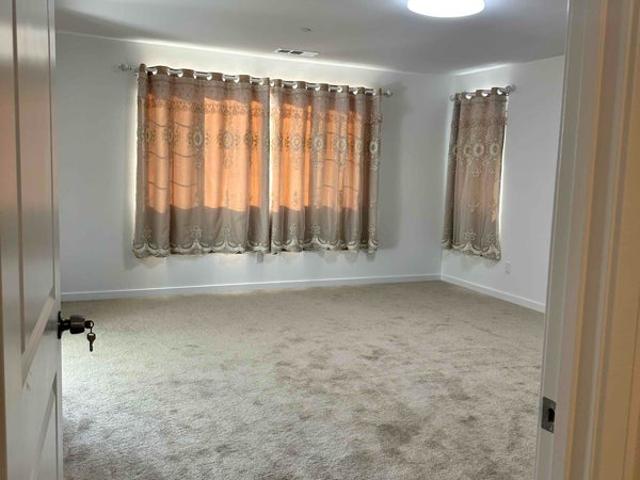 Beautiful master BR $1200 monthly