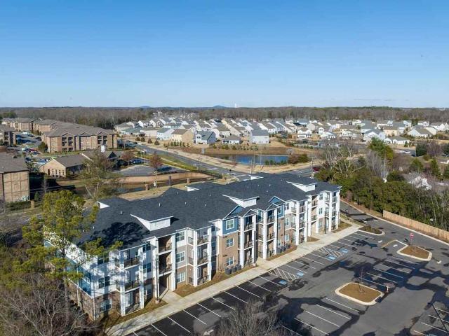 Beautiful New Apartments in Steele Creek! 2 Bedroom Apartment for Rent at 10615 Steele Creek Rd, Charlotte, NC 28273 Griers Fork